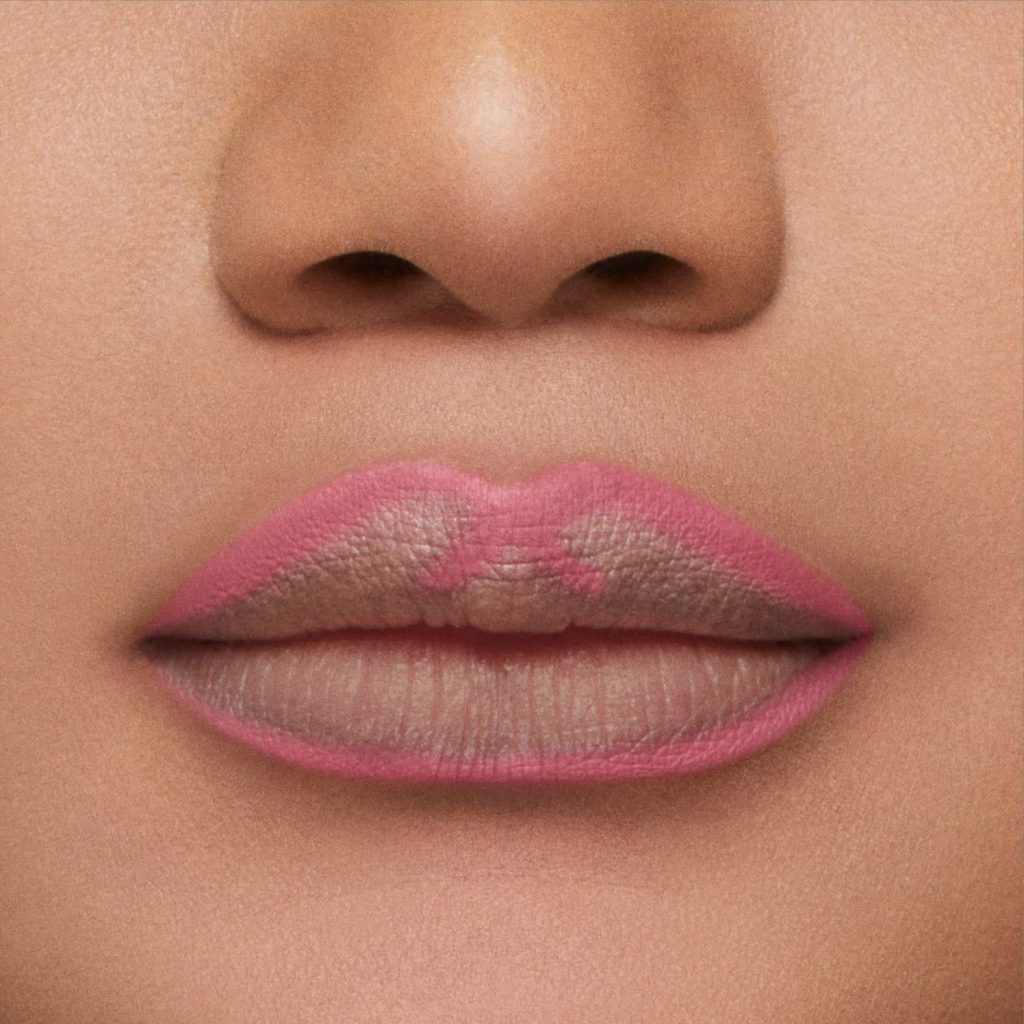 How to Blend Lip Liner and Lipstick? (For Smooth Application) - Blushastic