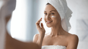 Why Does My Moisturizer Burn? | Causes and Solutions - Blushastic